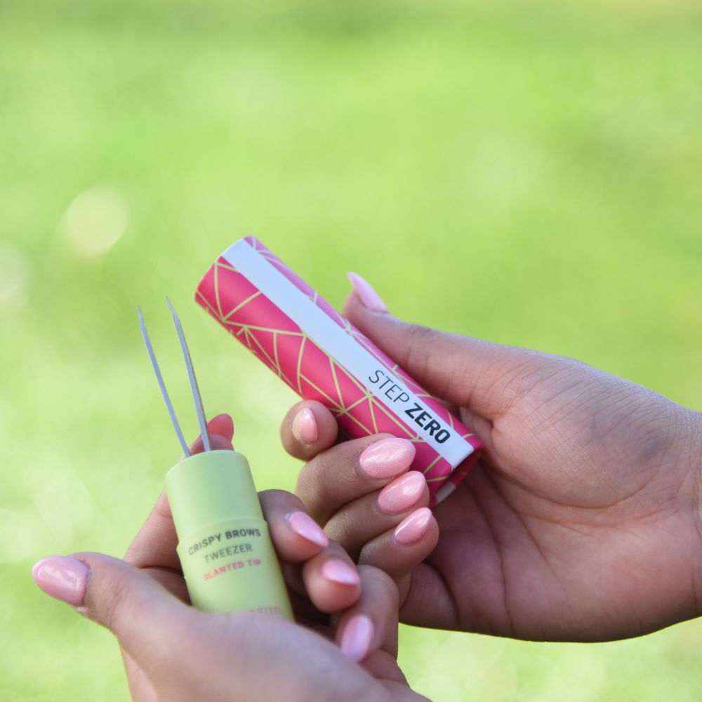 Slanted Tweezers for eyebrow shaping professional | STEP ZERO